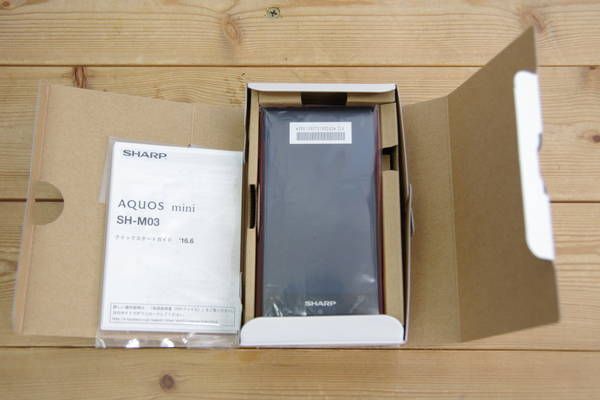 ムスビー｜新品 SHARP AQUOS mini SH-03M レッド SIMフリー ブルータスモバイル【AQUOS mini SH-M03 SIMフリー】￥26,000